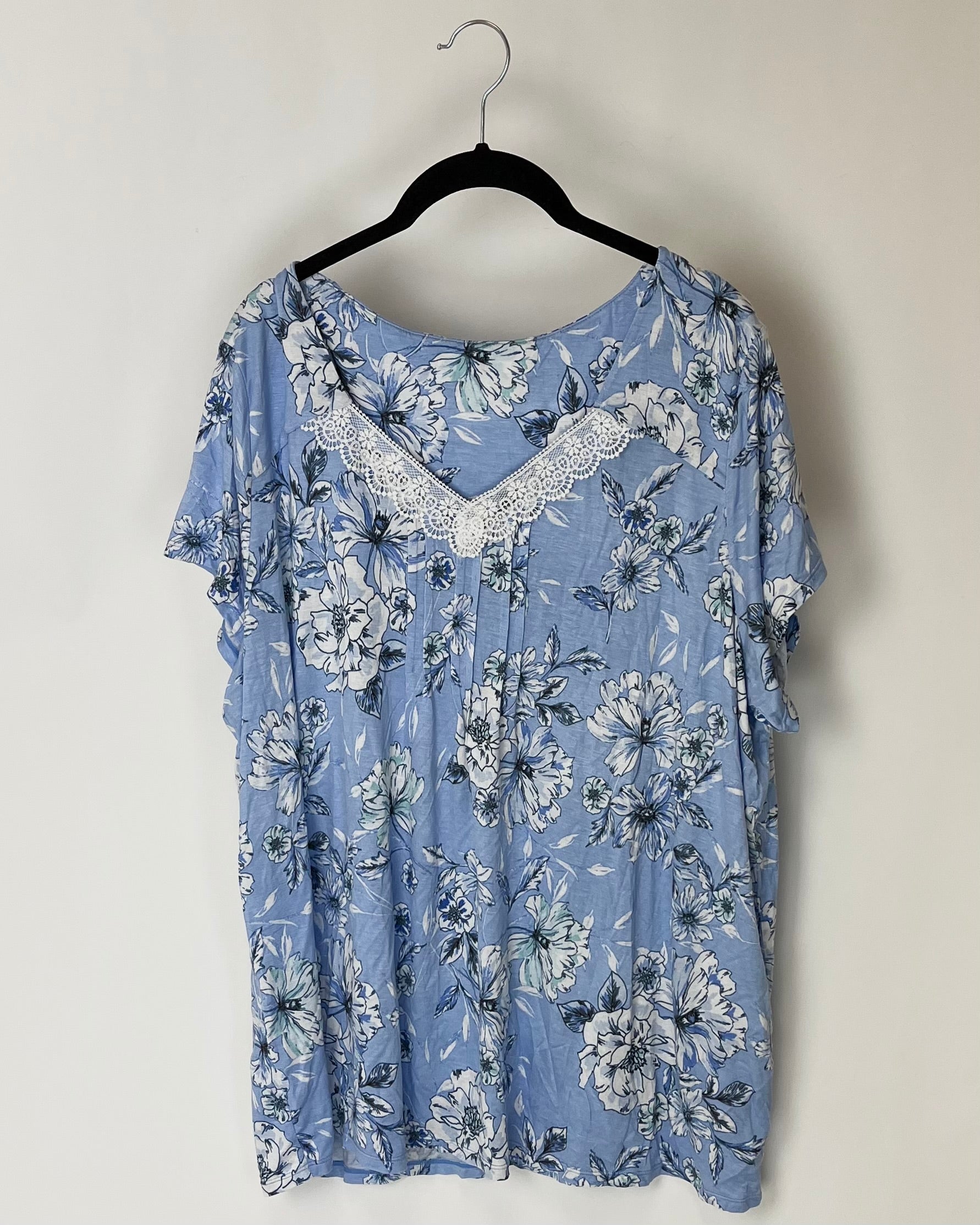 Light Blue Floral Print Lounge Top - 18W – The Fashion Foundation